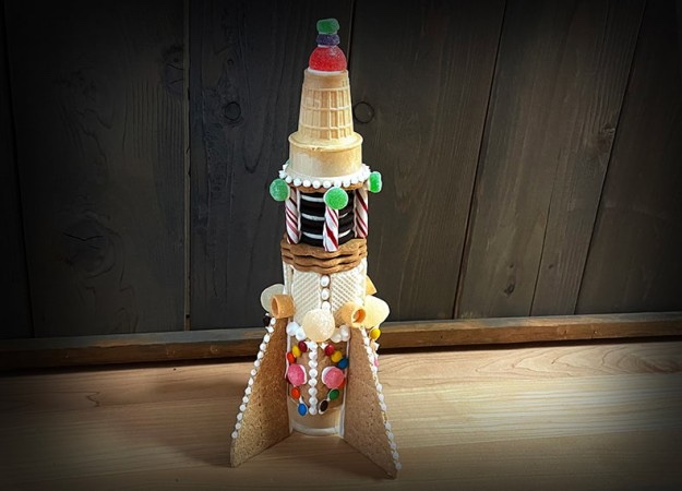 Ariane 5 Edible Rocket – The Guider's Guild